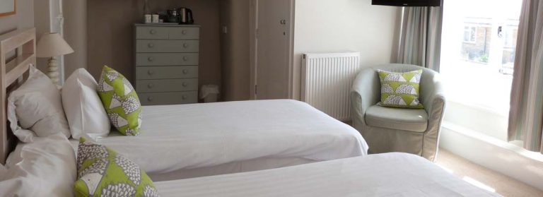 Award Winning Village Inn & Restaurant - Staying